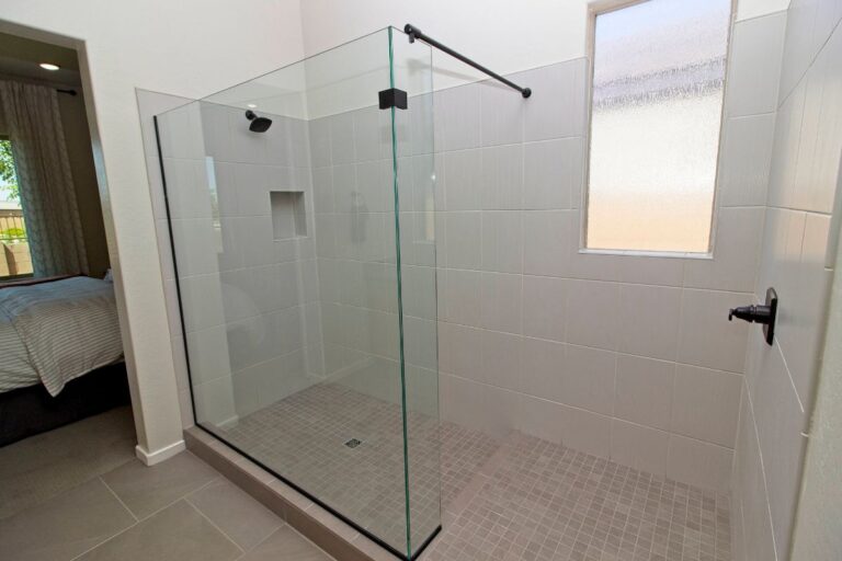 Say goodbye to walk-in showers, many people now want these models in ...